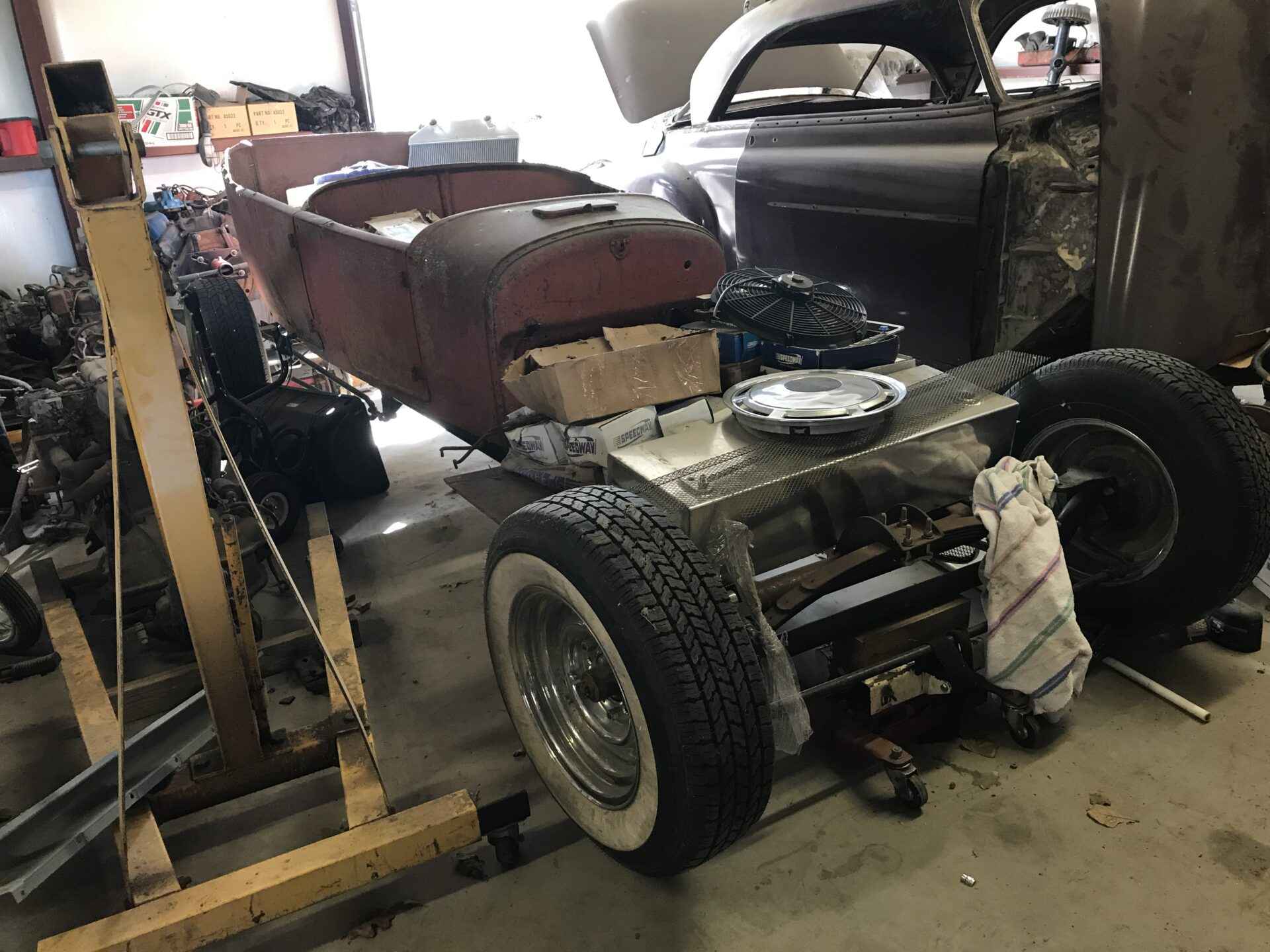 1927 Ford Model T Hot Rod Chassis & Body 1 - A TOUCH OF CLASSICS