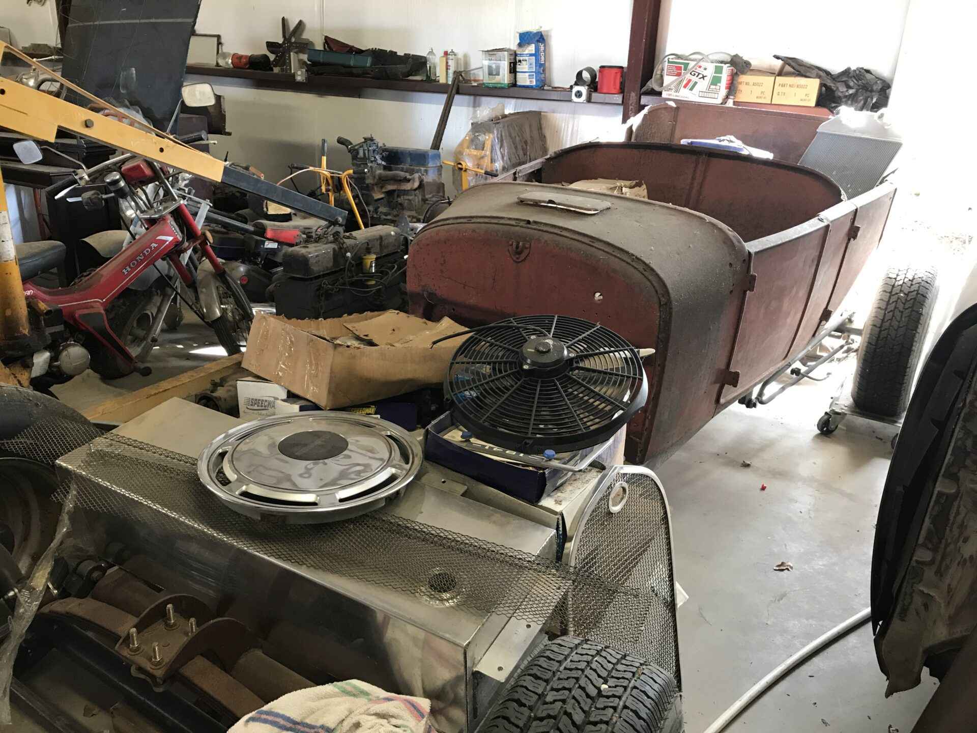 1927 Ford Model T Hot Rod Chassis & Body 3 - A TOUCH OF CLASSICS